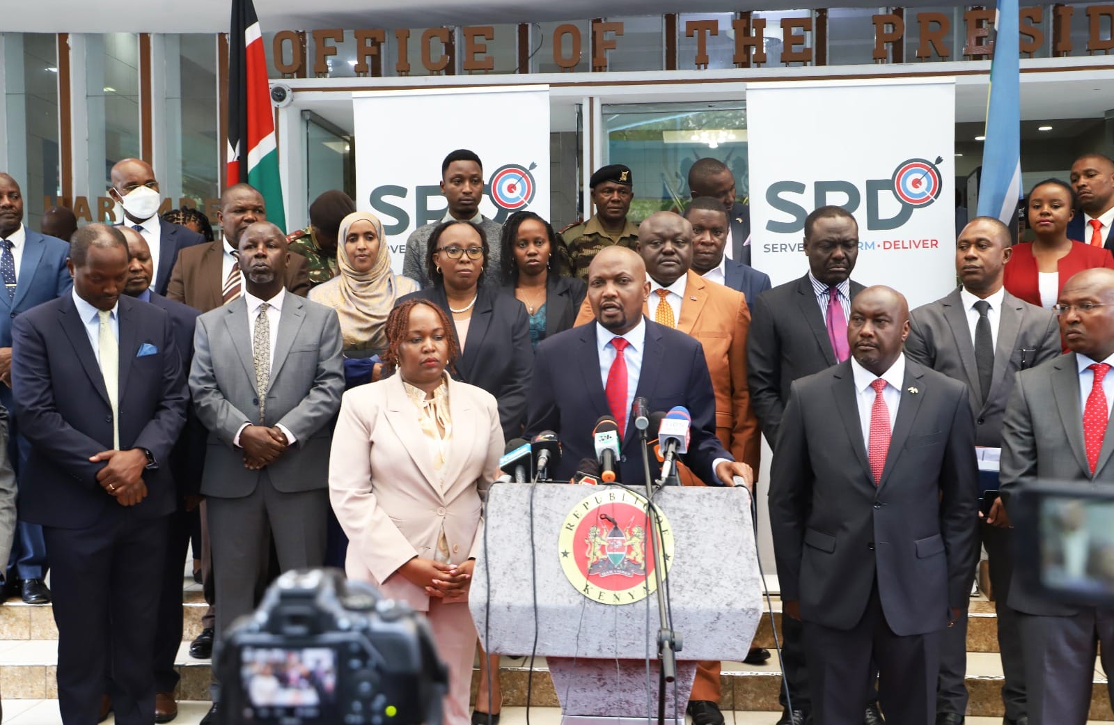 Public Service Announces Over 300 Well-Paying Jobs For Degree and ...