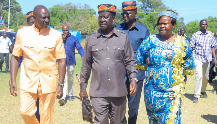Raila and Ruto Surprise 2 Teams With Ksh3 Million in Siaya